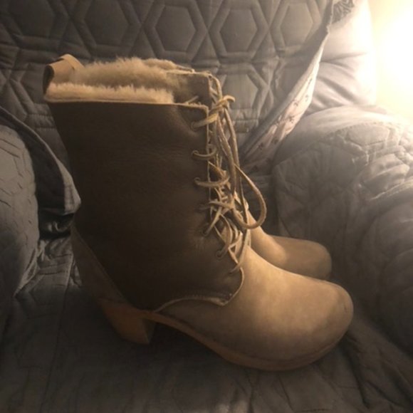 Unknown Factory | Shoes | Green Leather Shearing Boots | Poshmark